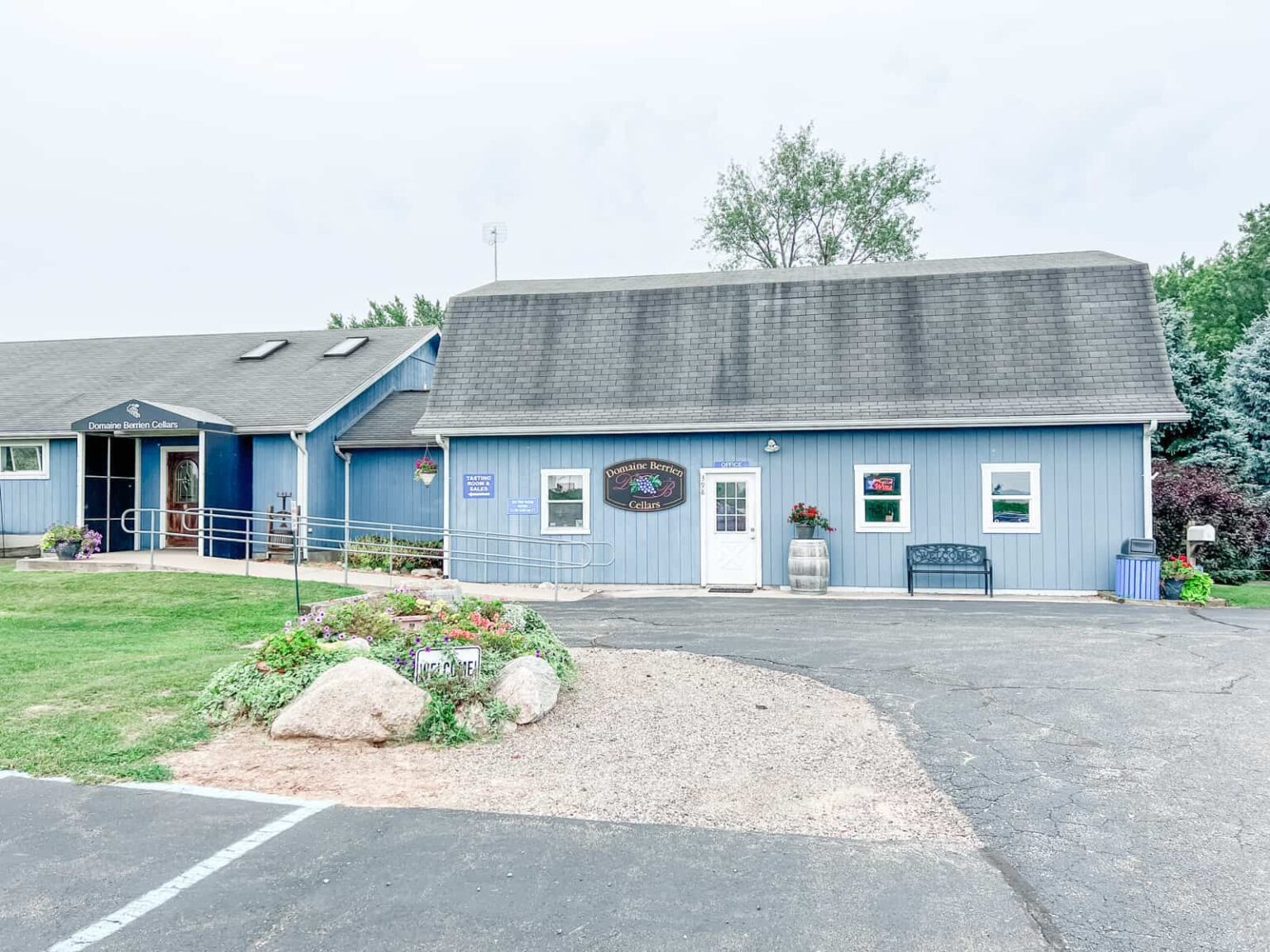 8 Best New Buffalo Wineries in Southwest Michigan