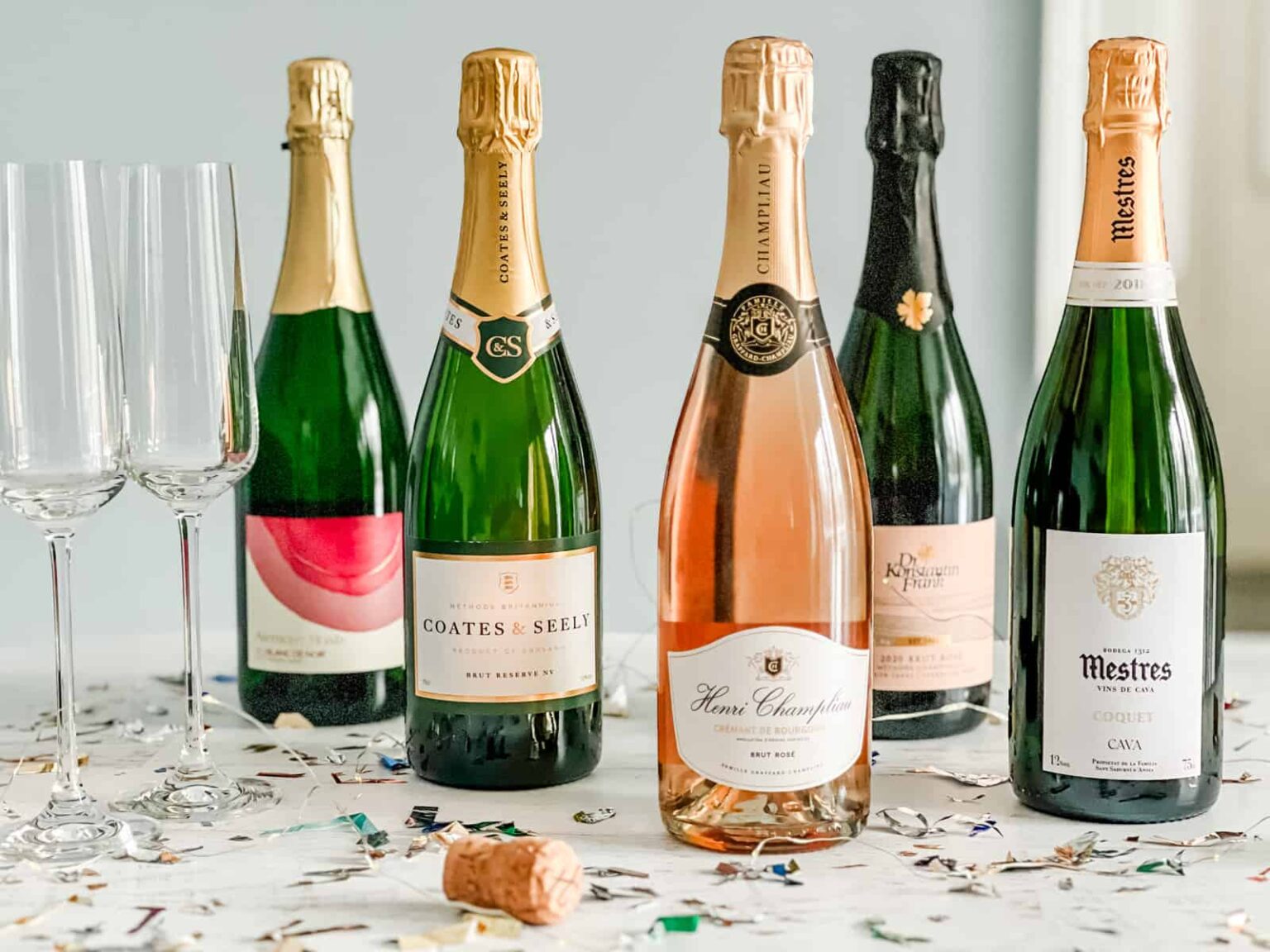8 Best Champagne Alternatives (Sparkling Wine Guide) - Wine Travelista